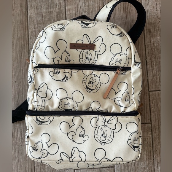 Petunia Pickle Bottom | Bags | Disney Petunia Pickle Bottom Diaper ...